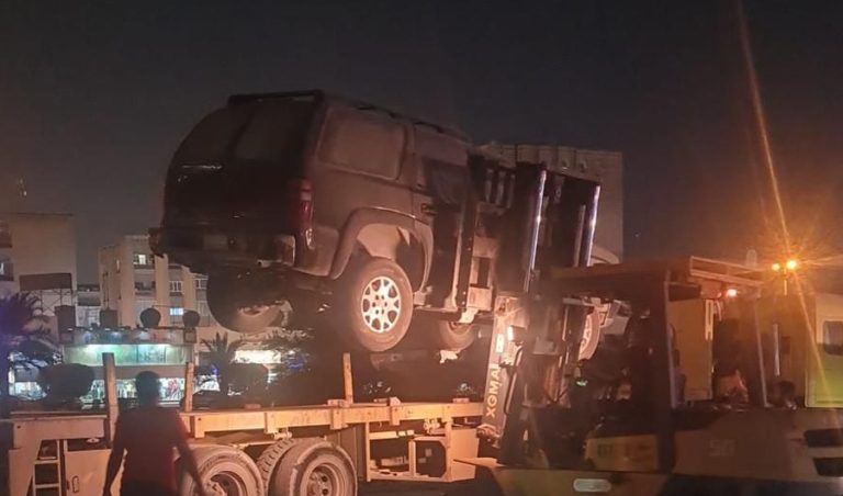 «البلدية»: رفع 13 سيارة مهملة وعربات «فودترك» في محافظة الأحمدي – Sarmad